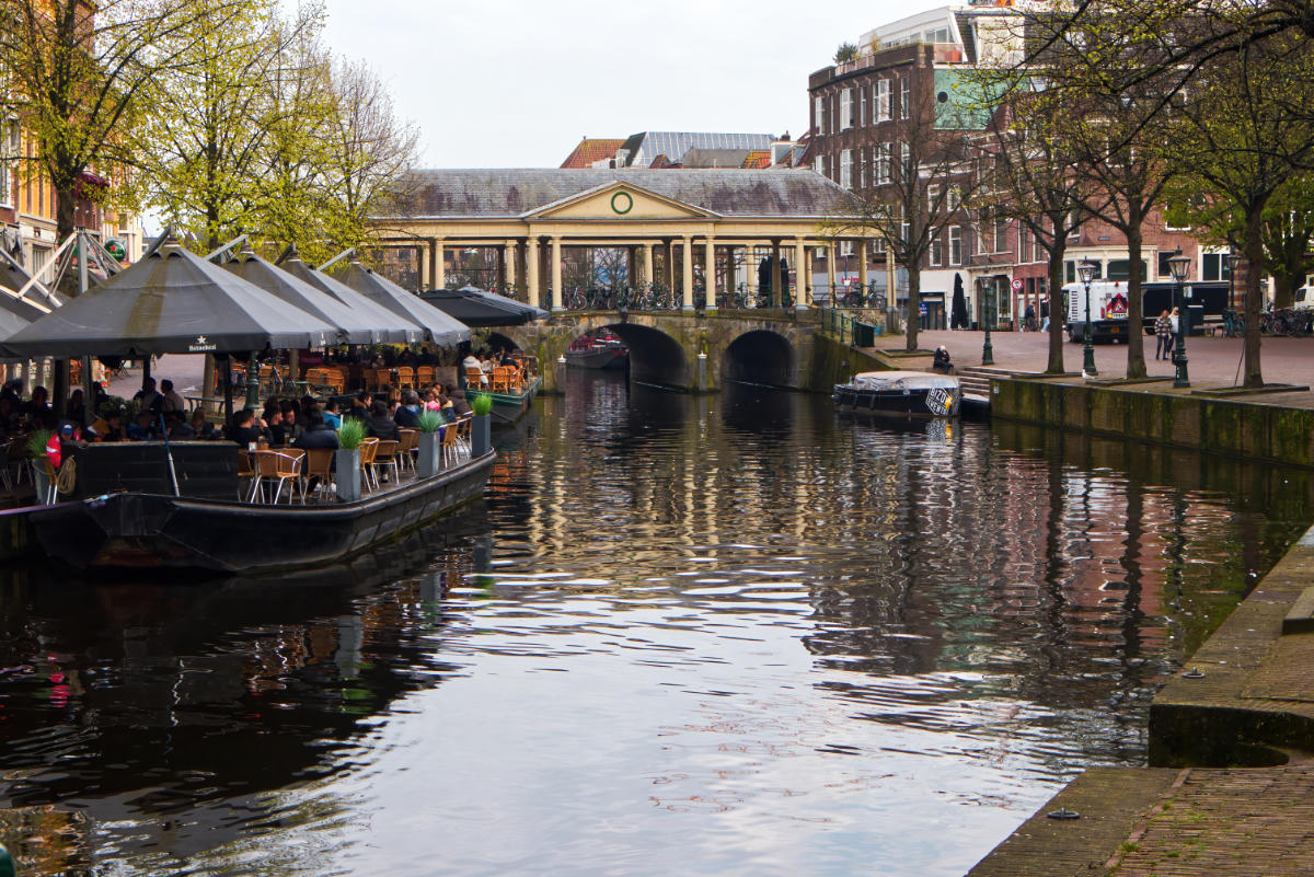 Leiden: Eine charmante Universitätsstadt mit historischem Flair ...