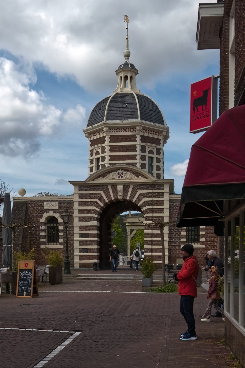 Leiden: Eine charmante Universitätsstadt mit historischem Flair ...
